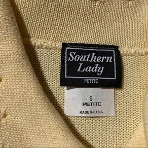 Southern Lady | Tops | Vintage Southern Lady Floral Knitted Buttondown ...